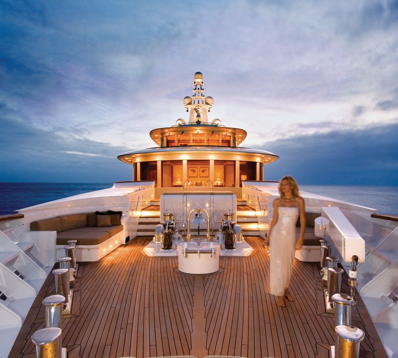 UTOPIA Yacht Charter Details, Feadship | CHARTERWORLD Luxury Superyachts